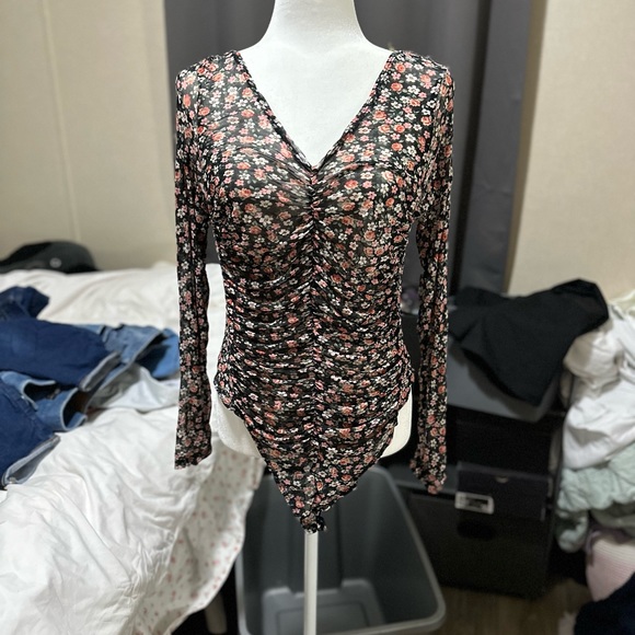 iris | Tops | Iris Black Floral Bodysuit | Poshmark